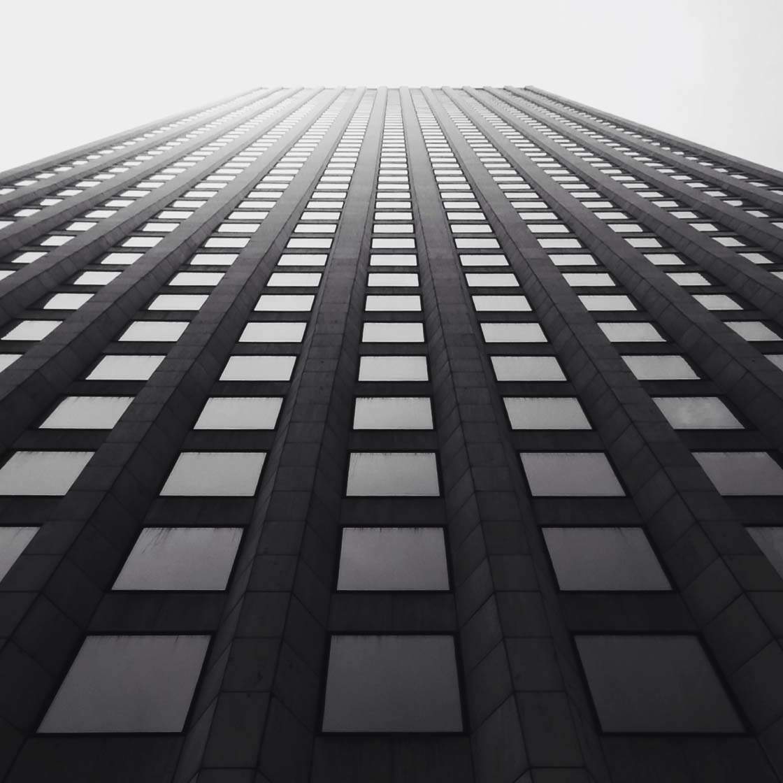 8 Ways To Create Perfectly Symmetrical iPhone Photos