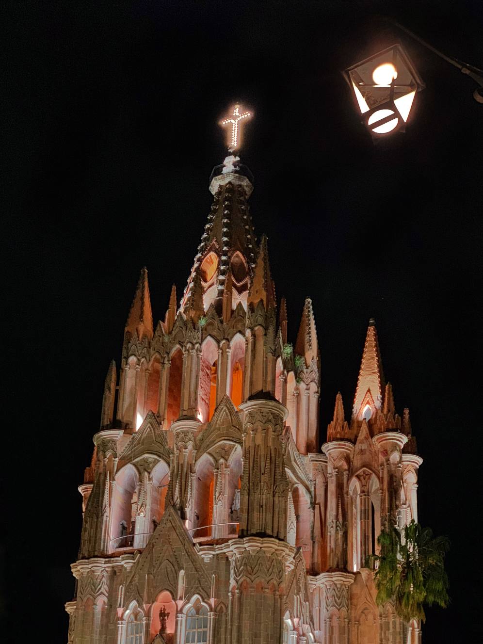 10 Essential Tips For Amazing iPhone Night Photography