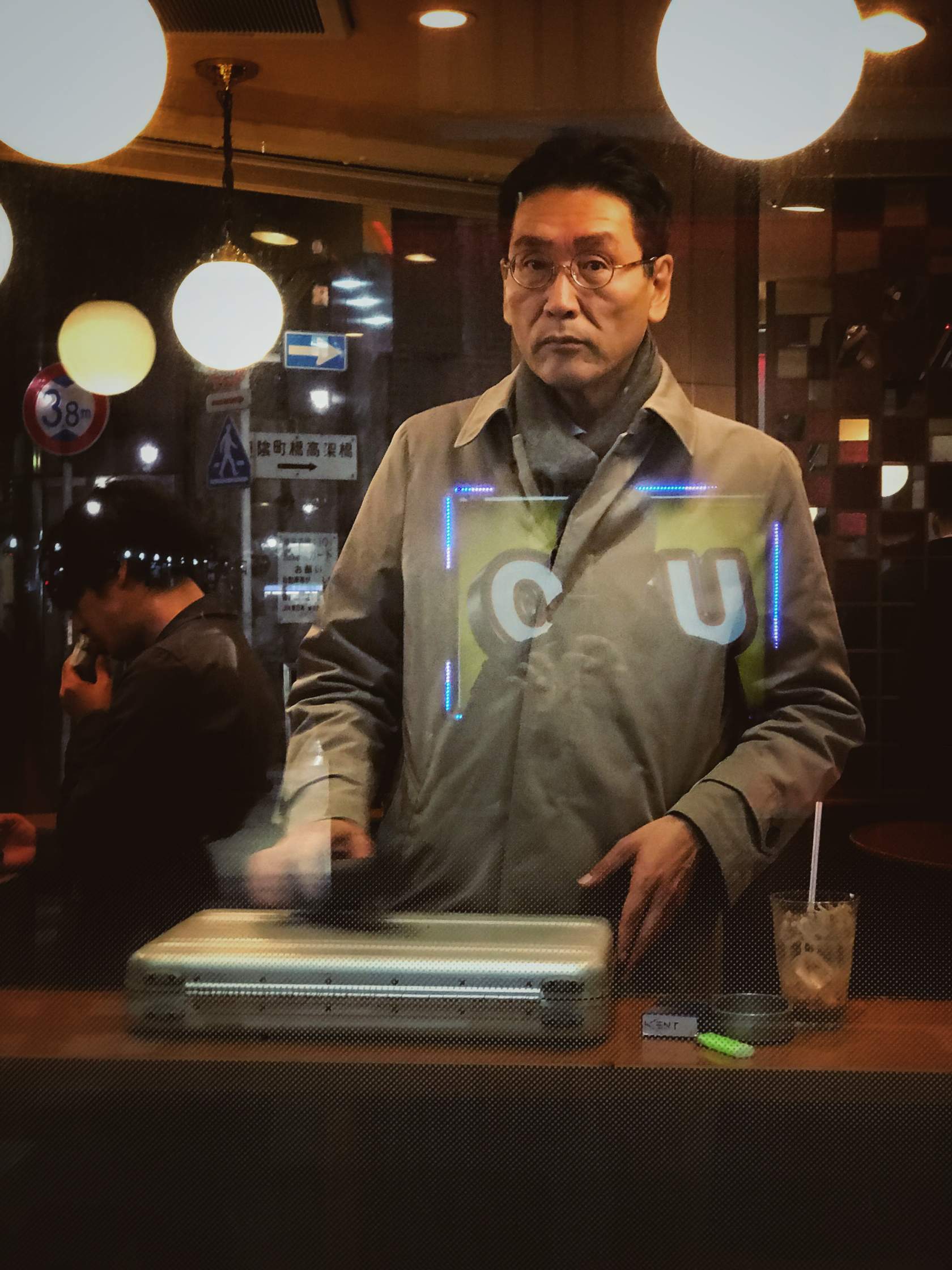 8 Easy Ways To Shoot More Creative Street Photography On iPhone