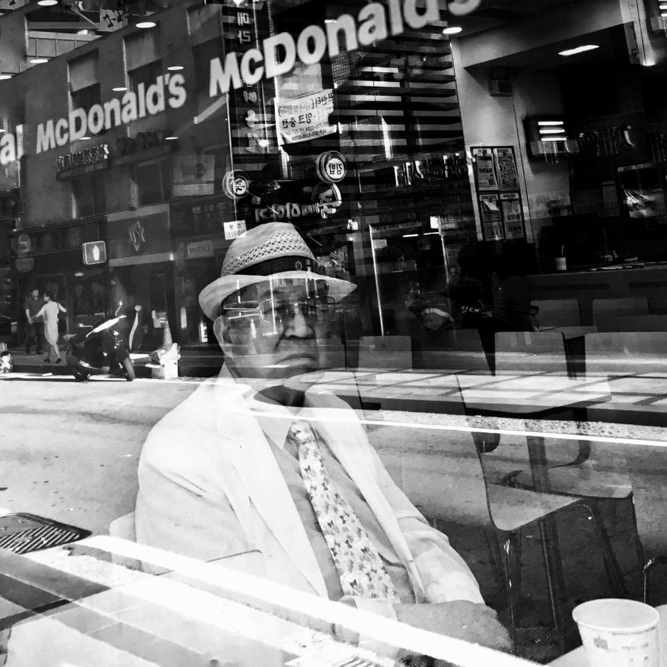 8 Easy Ways To Shoot More Creative Street Photography On iPhone