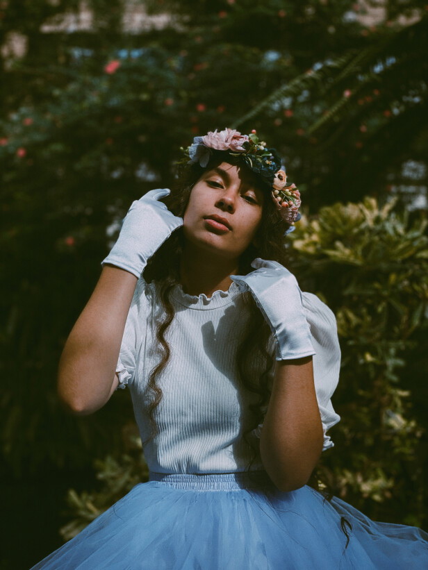7 Ways To Shoot Interesting Portrait Photos On iPhone