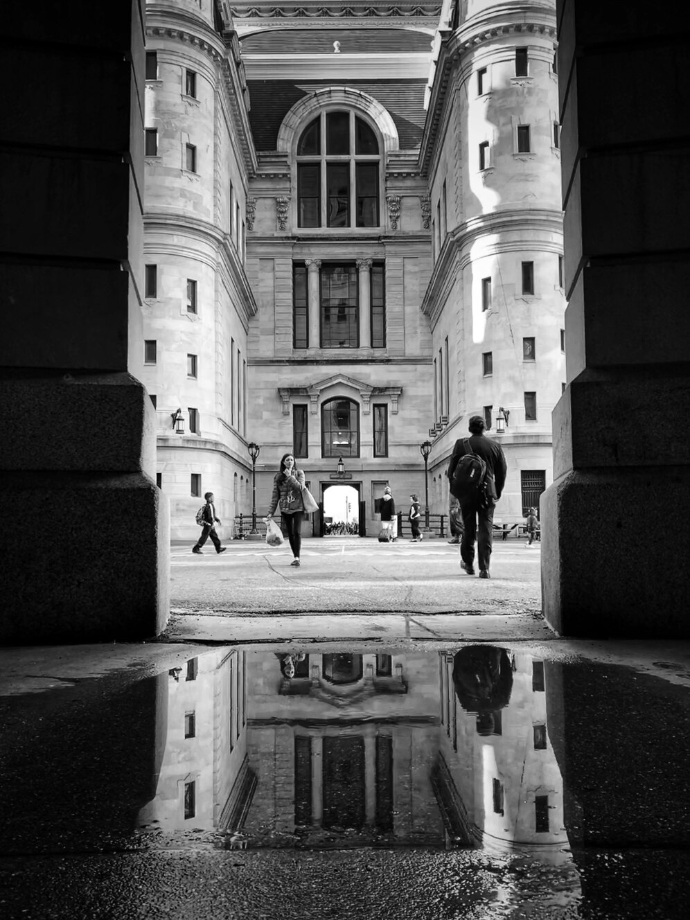 9 Tips For Amazing iPhone Street Photos In Bad Weather