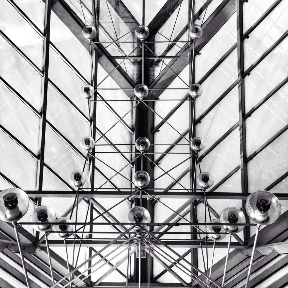 30 Great Examples of Using Lines in iPhone Photography