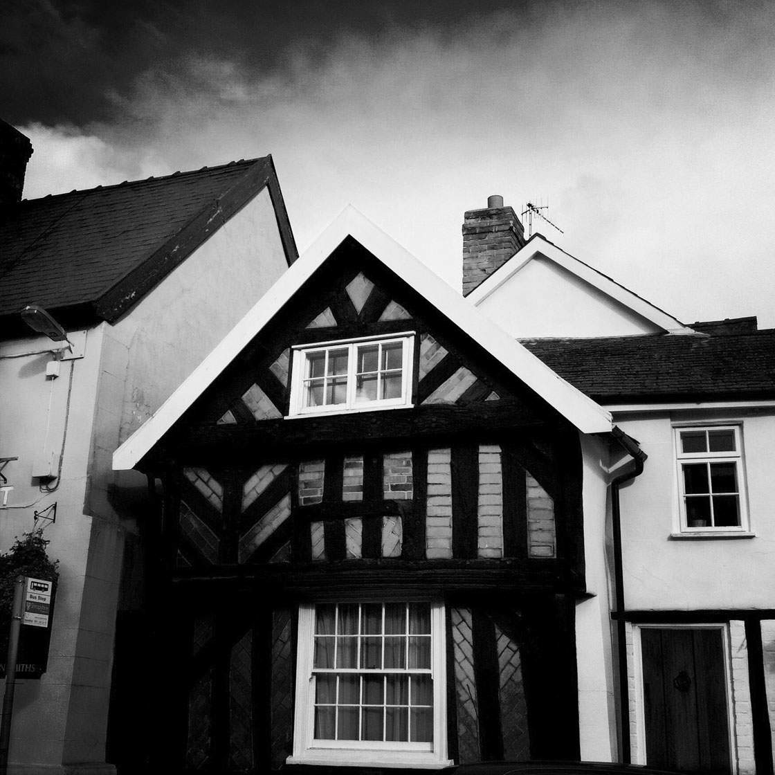 10 Tips For Creating Powerful Black & White iPhone Photos