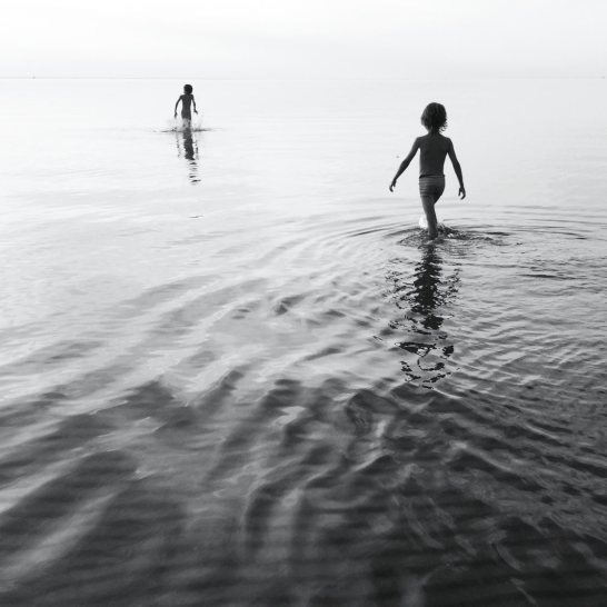 How To Create Powerful iPhone Photos Using Negative Space