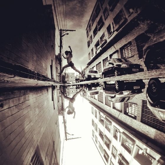 12 Examples of Using Reflections in iPhone Photography