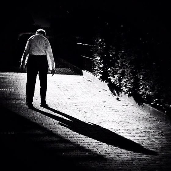 12 Examples of Using Shadows in iPhone Photography