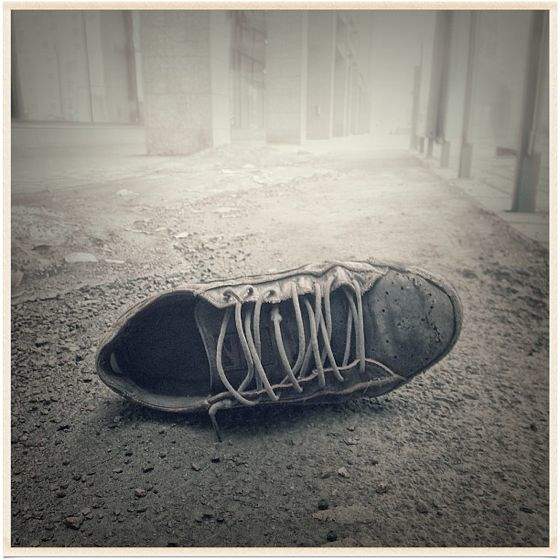 30 Great Examples of Monochromatic iPhone Photography