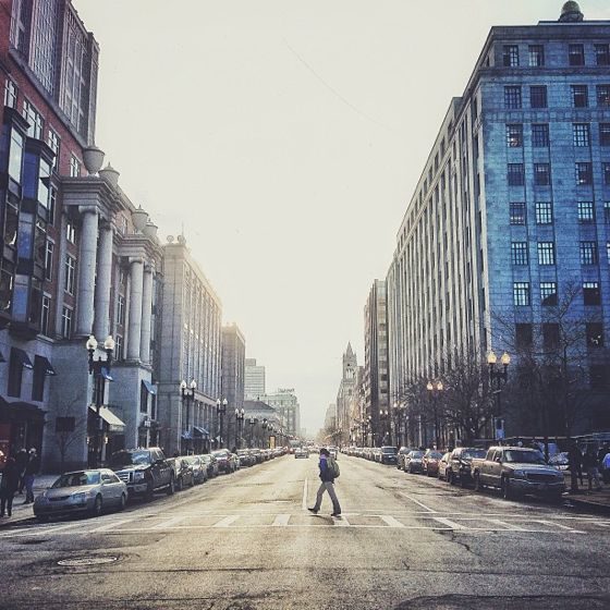 30 Incredible iPhone Photos of Cities and Street Life