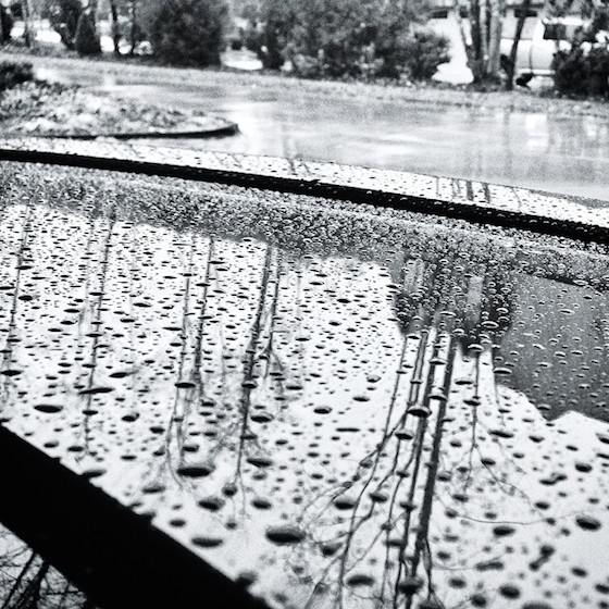 30 Unbelievable iPhone Reflection Photos