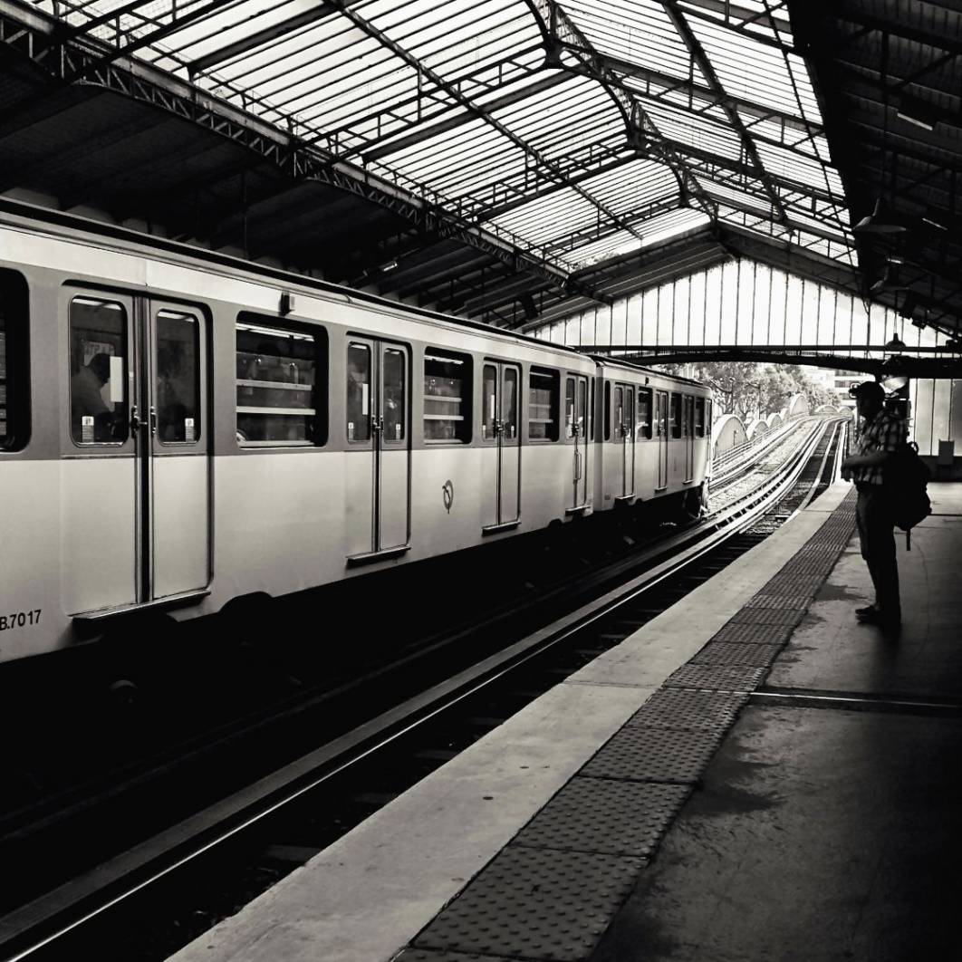 How to Use Lines in Your iPhone Photography