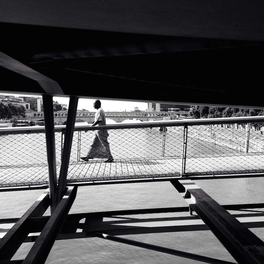 How to Use Lines in Your iPhone Photography