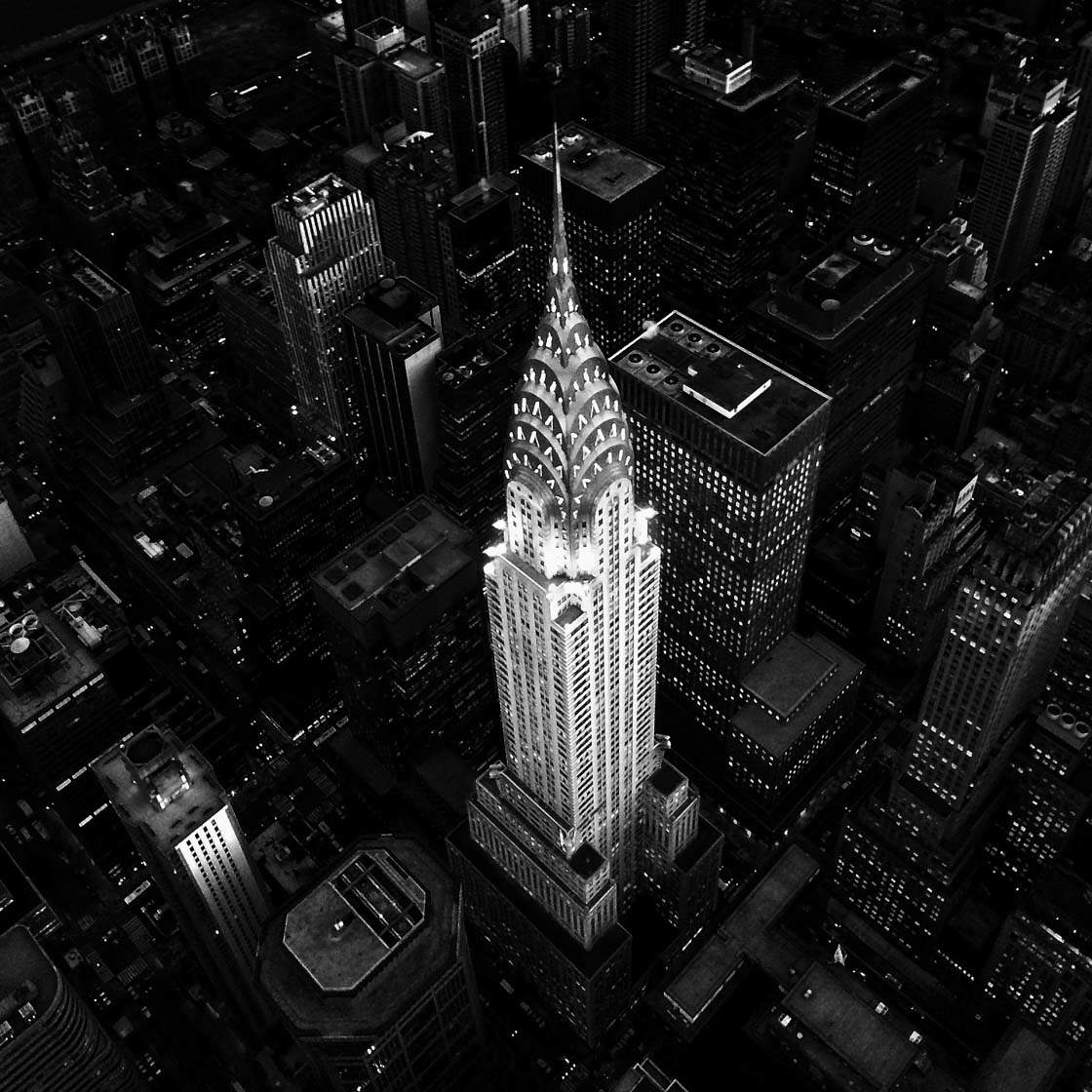 How Jason Peterson Takes Incredible BW iPhone Street Photos