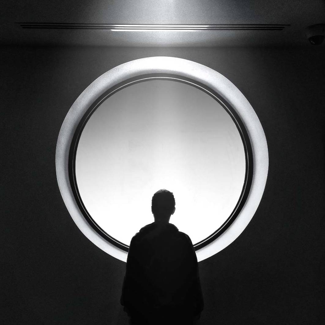 How Jason Peterson Takes Incredible BW iPhone Street Photos