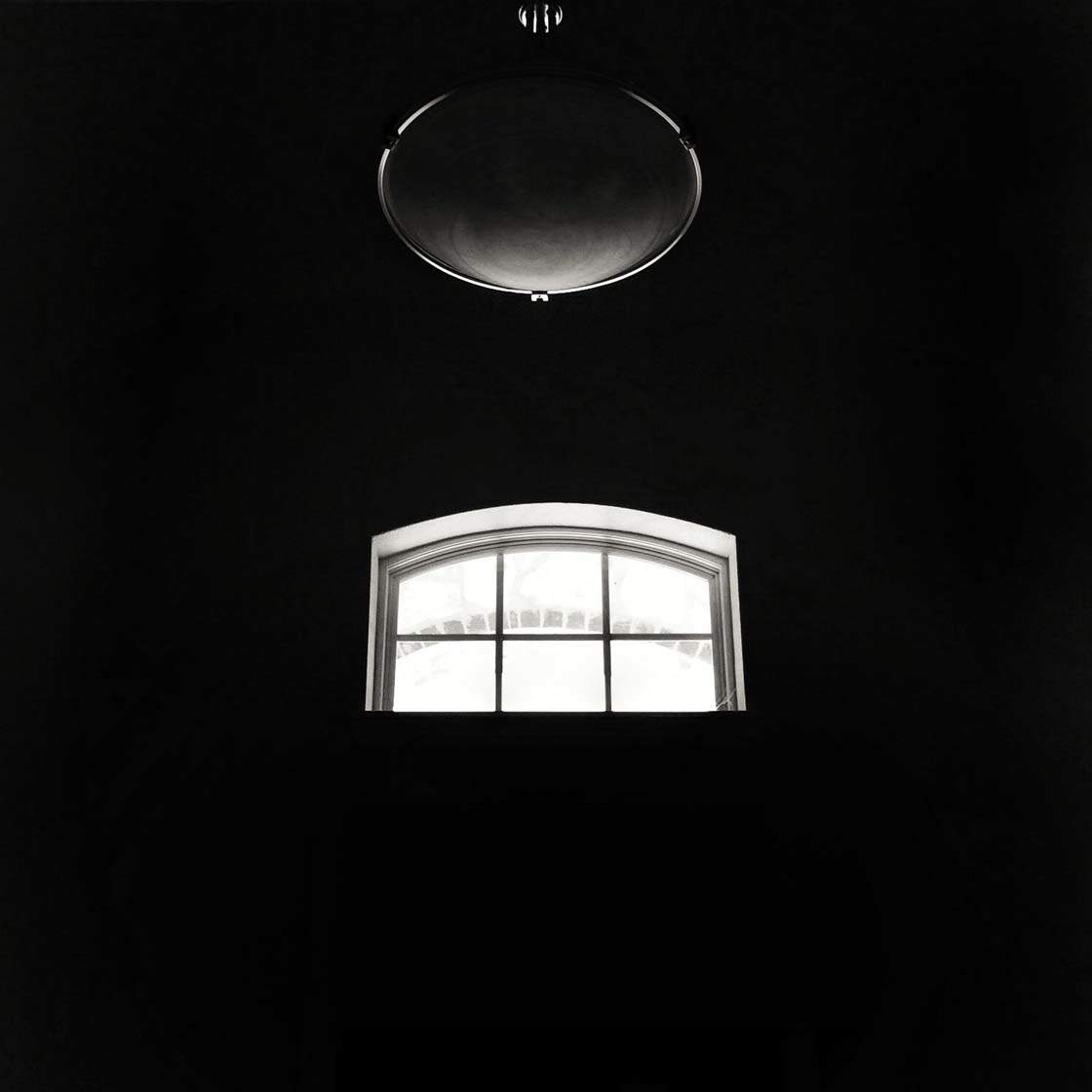 30 Stunning iPhone Photos That Use Negative Space