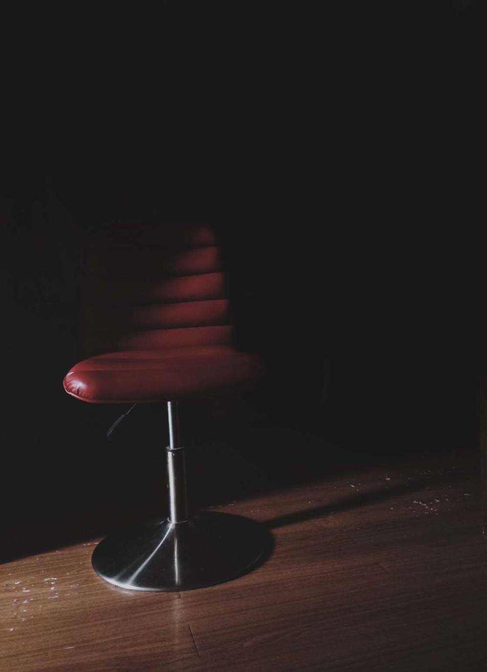30 Stunning iPhone Photos That Use Negative Space