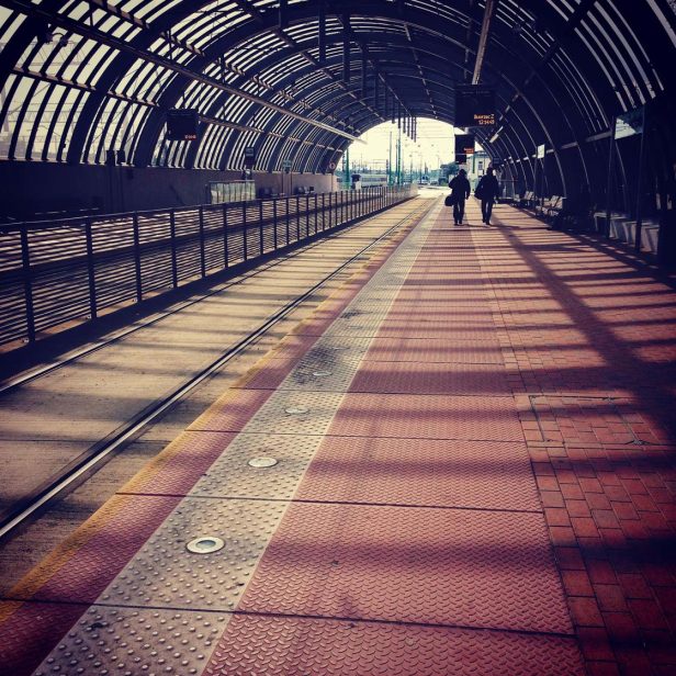 30 Stunning iPhone Photos That Use Negative Space