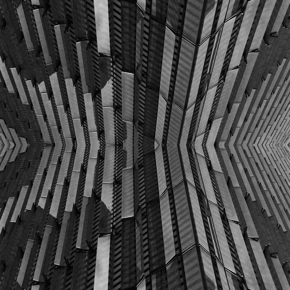 7 Tips For Creating Symmetry In Your iPhone Photos