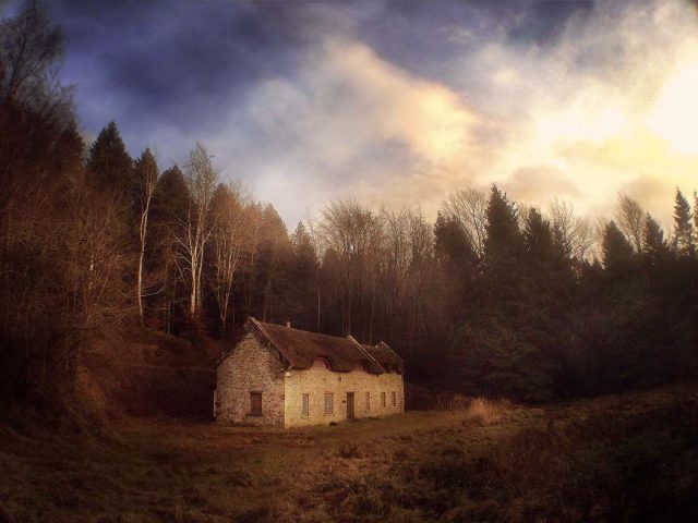 10 Tips For Taking Interesting iPhone Photos Of Buildings