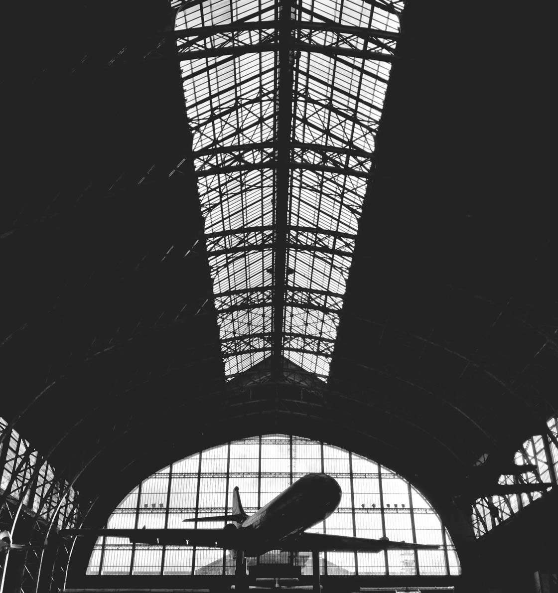 30 Stunning iPhone Photos With Symmetrical Composition