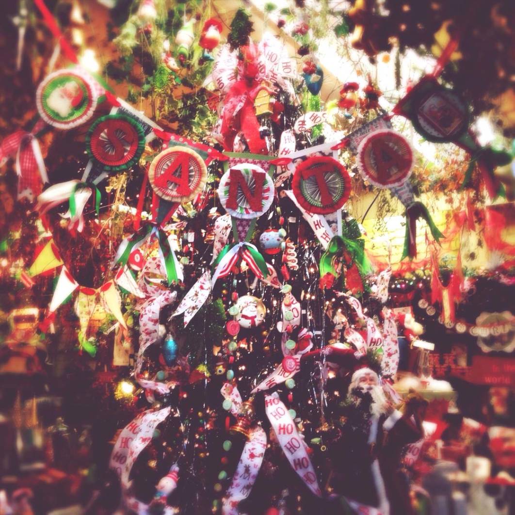 30 Superb iPhone Photos Of Christmas