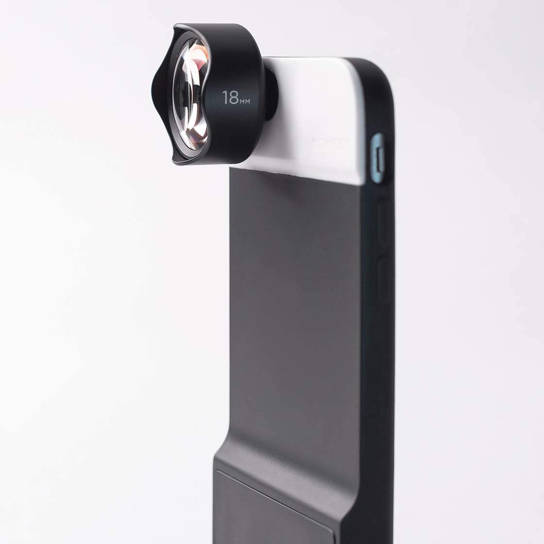 Moment Case Gives Your iPhone A Real Shutter Button