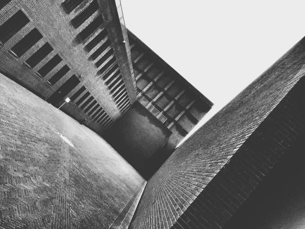 30 Great iPhone Photos Taken From Interesting Angles