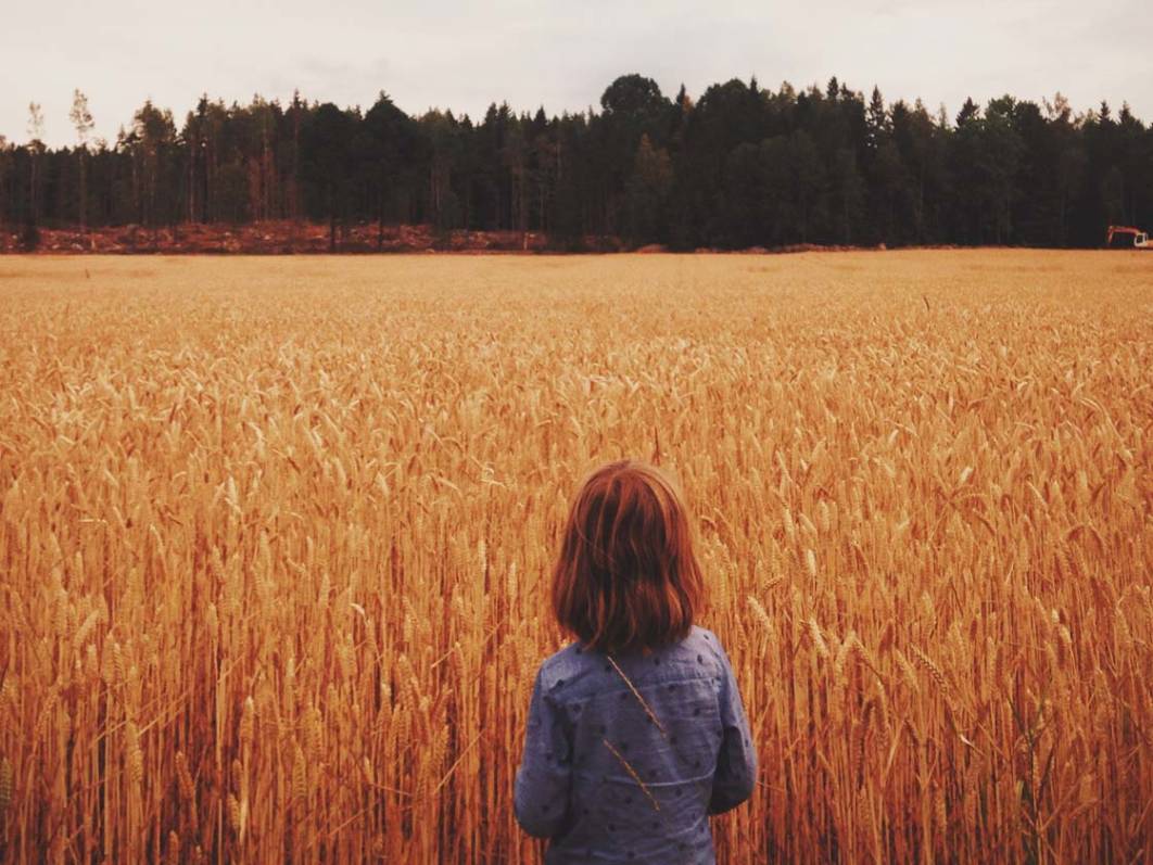 8 Tips For Using People In Your iPhone Landscape Photography