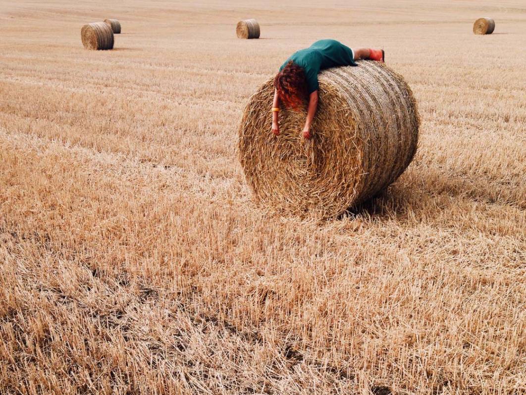 8 Tips For Using People In Your iPhone Landscape Photography