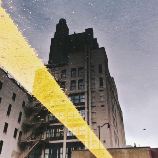 7 Tips For Capturing Amazing iPhone Puddle Reflection Photos