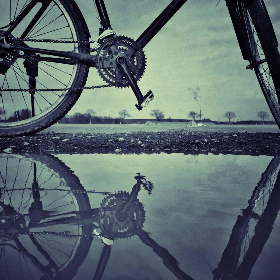 30 Stunning Reflection Photos Taken With An iPhone