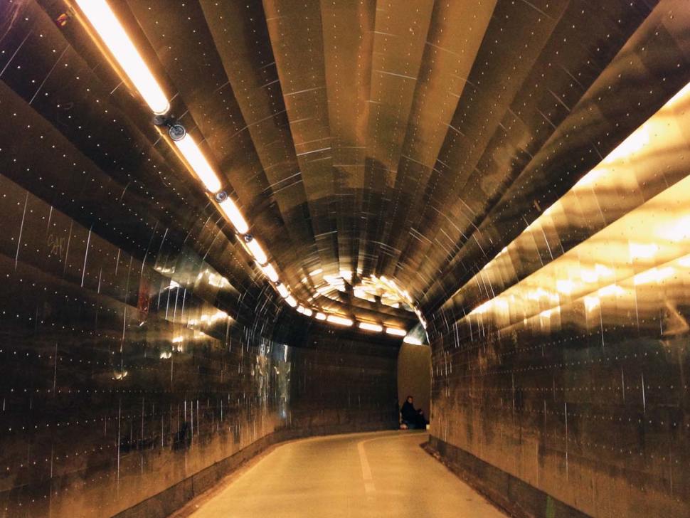 How To Use Leading Lines To Create Powerful iPhone Photos