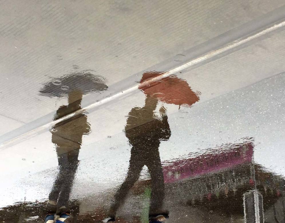 30 Stunning Reflection Photos Taken With An iPhone