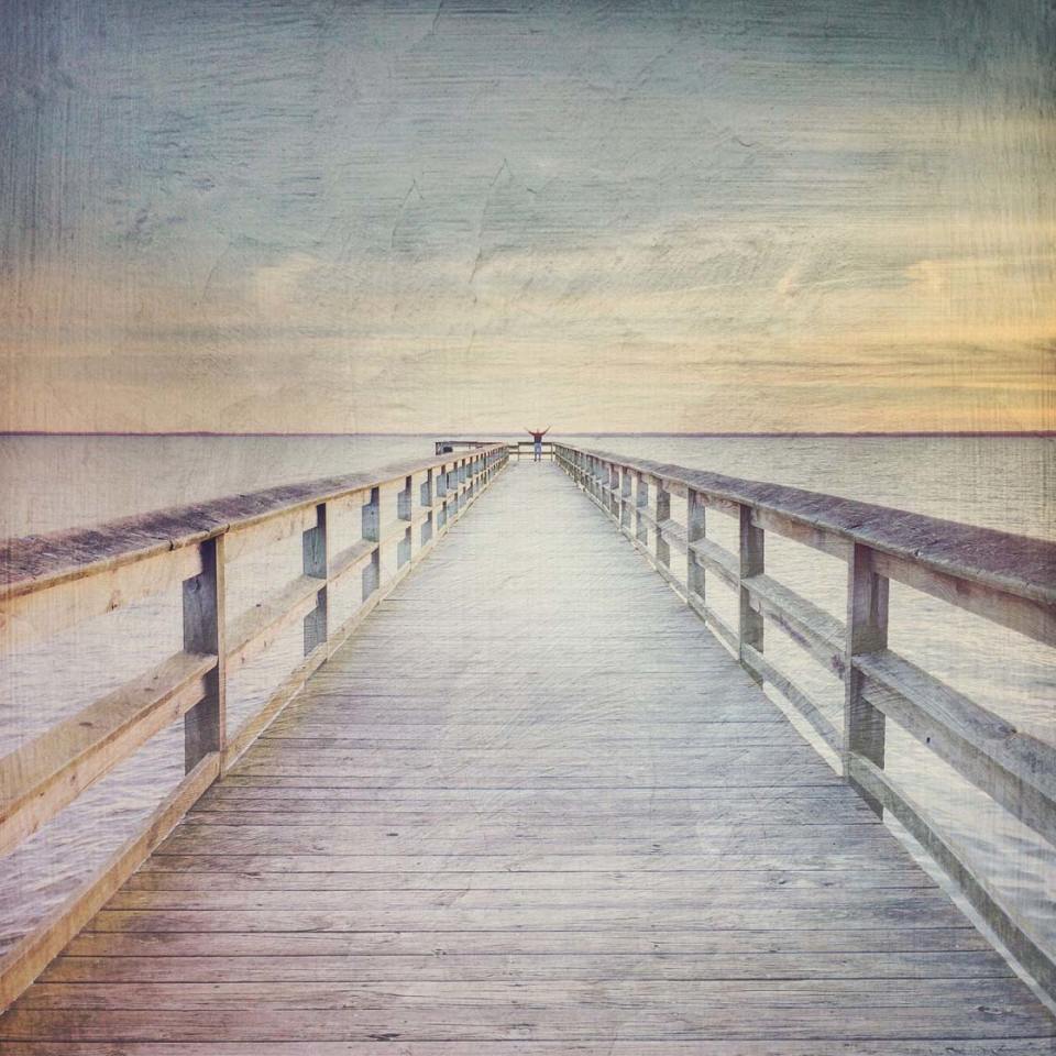 30 Incredible iPhone Photos That Use Leading Lines