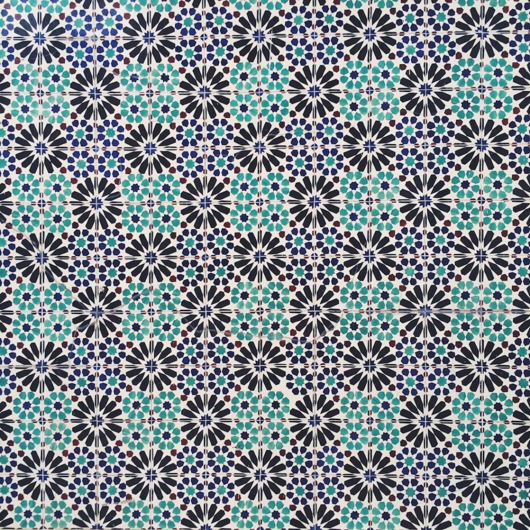 Create Incredible iPhone Photos Using Pattern & Repetition