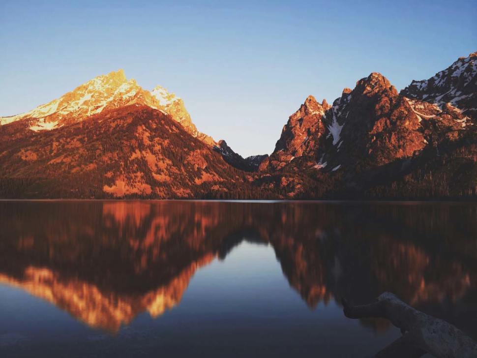 How Andrew Hector Takes Stunning iPhone Landscape Photos