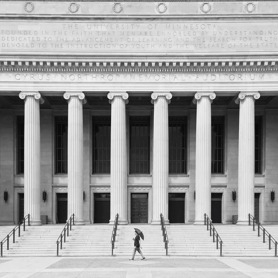 How Eric Mueller Takes Incredible Photos With His iPhone