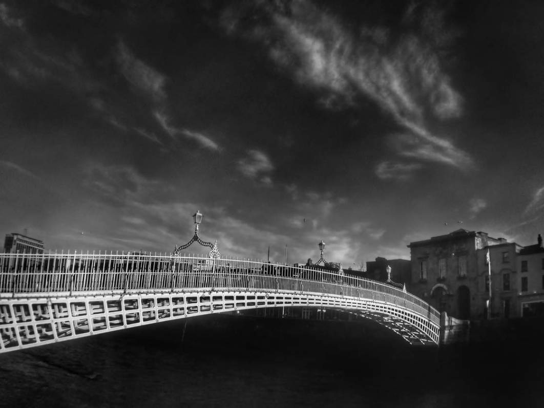 How To Capture Dramatic Skies In Your iPhone Photos